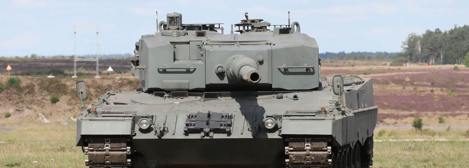 Czech Republic orders Leopard 2A4 main battle tank from Rheinmetall ...